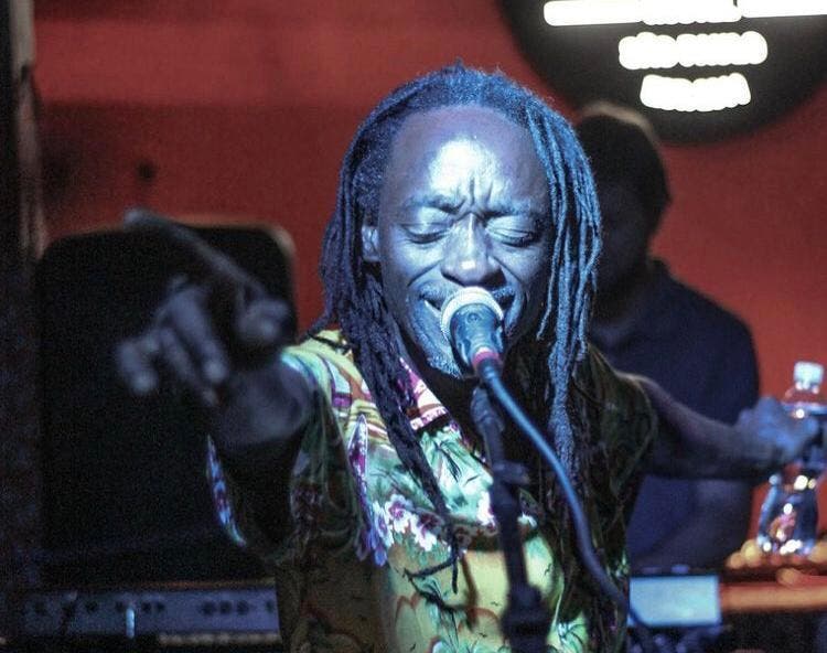 David Hubbard se apresenta em Floripa com o projeto Marley Concert ...