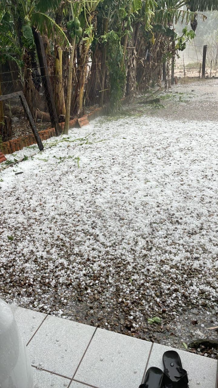 Granizo atinge parte de SC; saiba como fica o tempo até o fim do dia ...