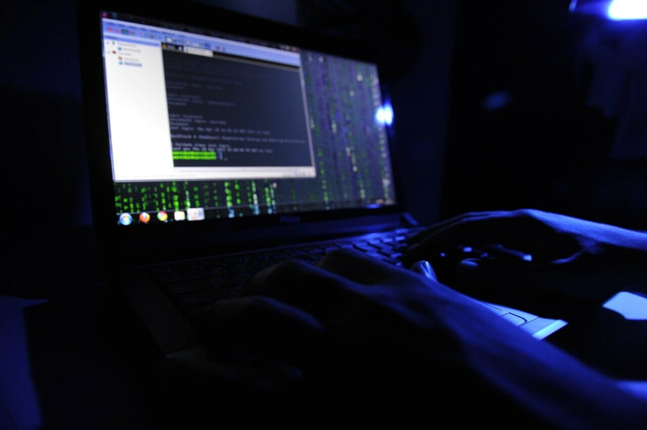 Centro administrativo de SC tem operação contra grampo e hacker - NSC Total